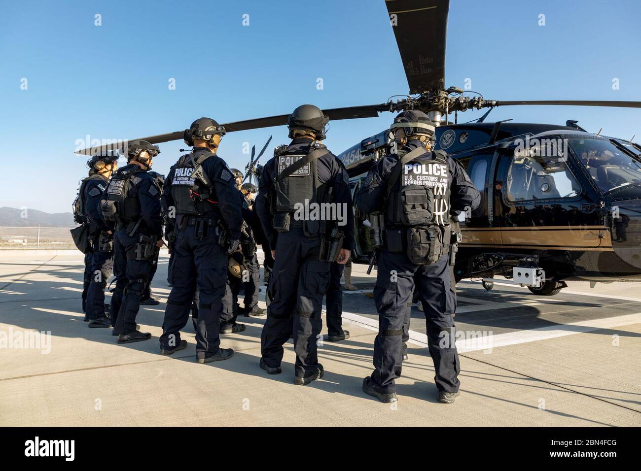 CBP Special Response Team (SRT) members from Los Angeles and San Diego ...