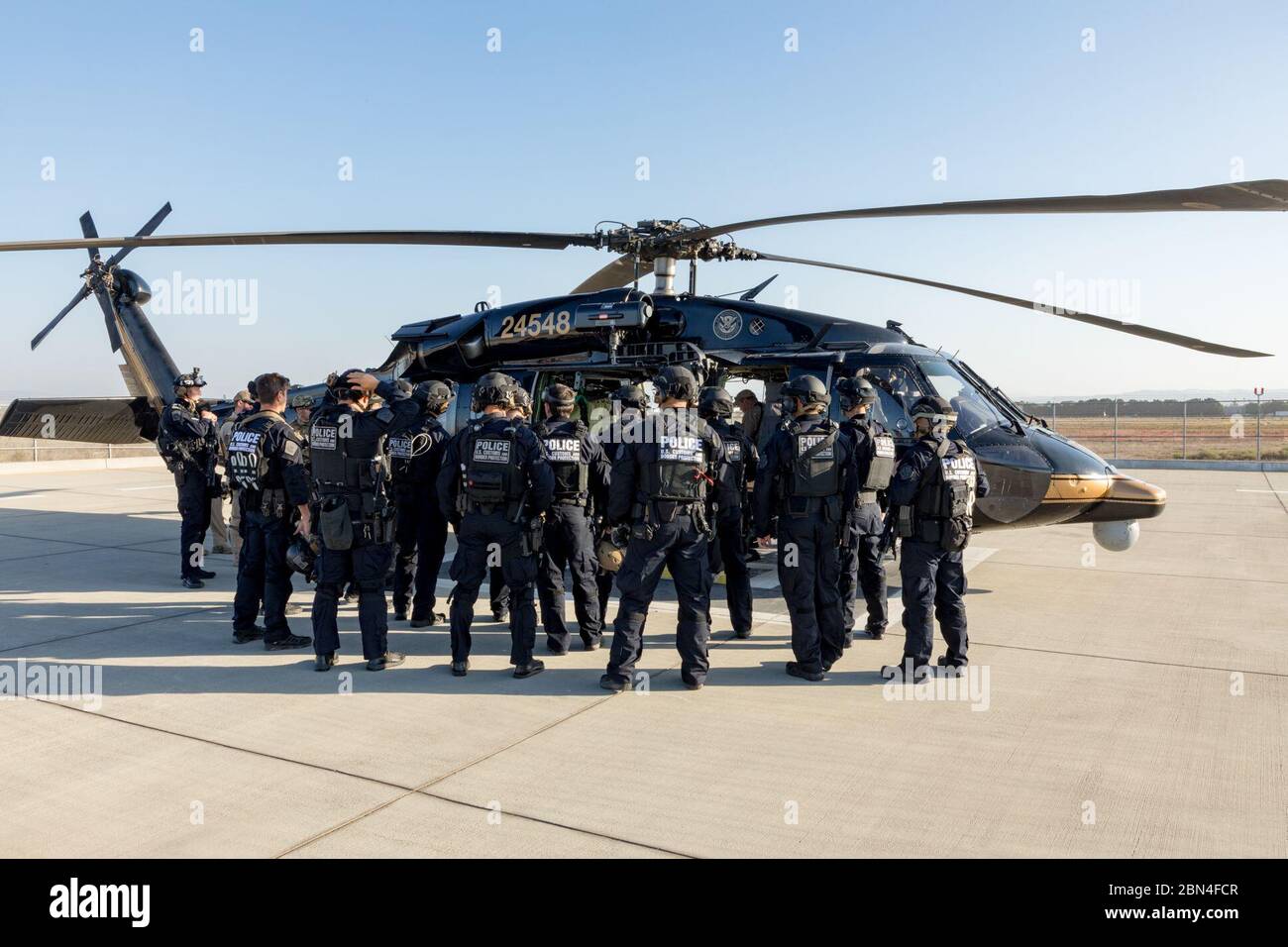 Special Response Team members from U.S. Customs and Border Protection's ...