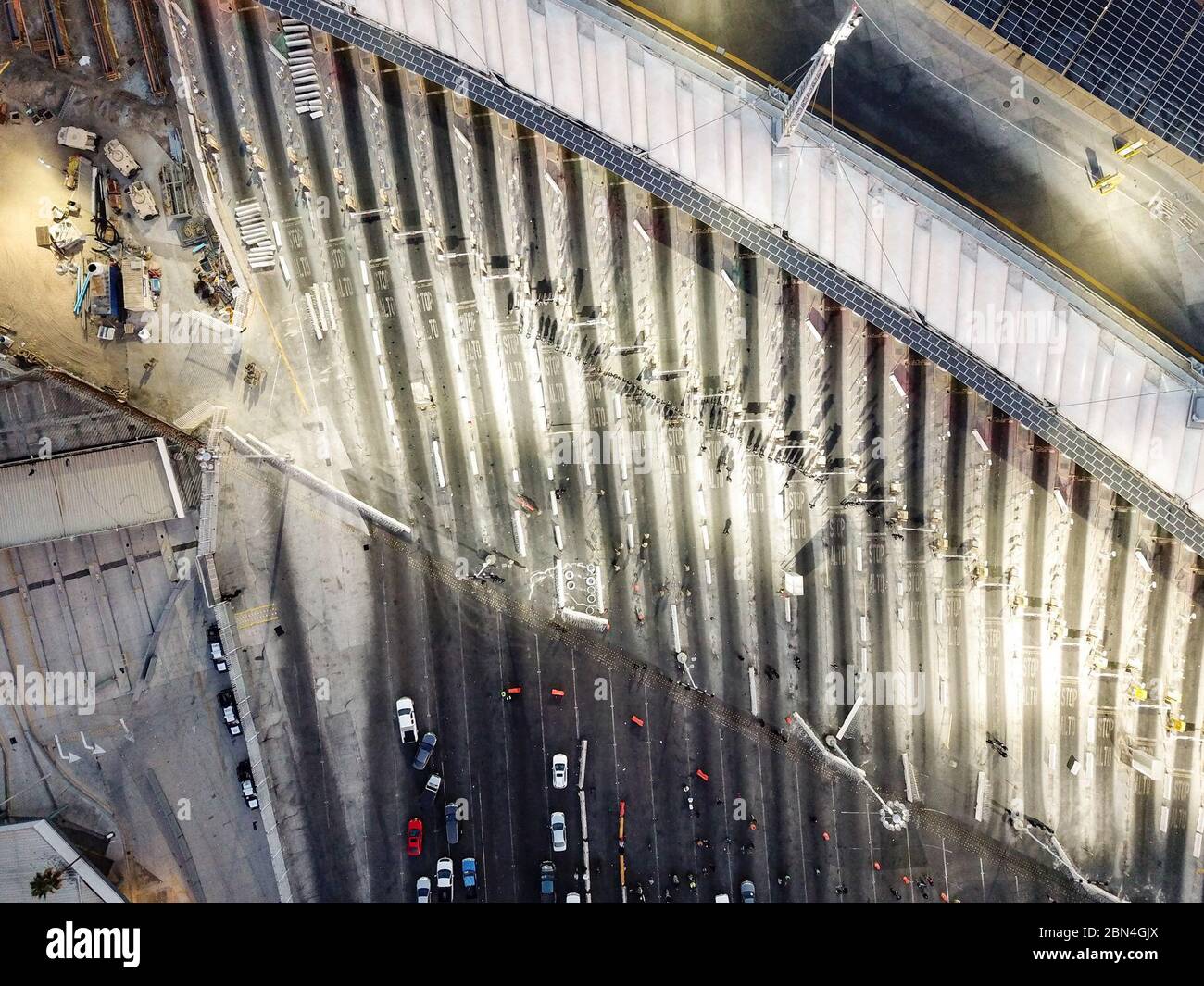 Short delay hi-res stock photography and images - Alamy