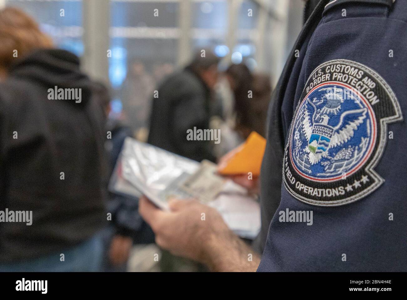 Asylum seekers process hi-res stock photography and images - Alamy
