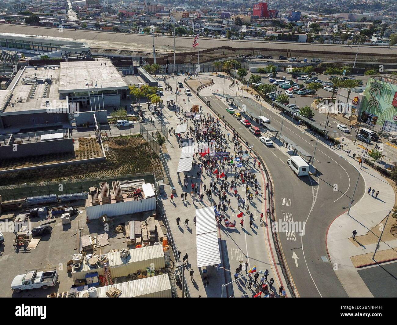 Mexican customs office hi-res stock photography and images - Alamy