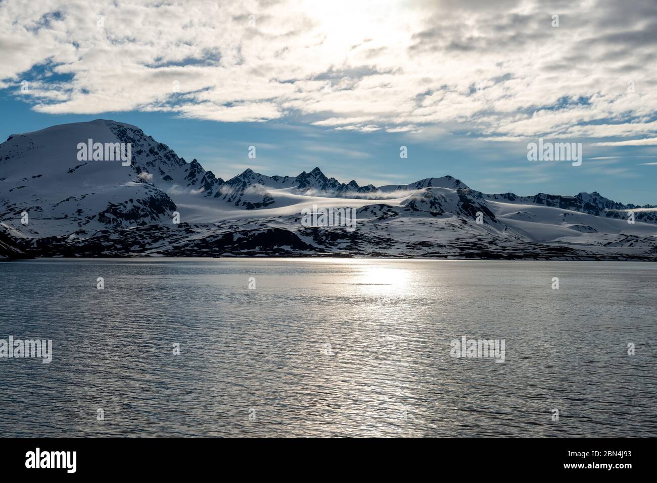 Arctic landscape with beautiful lighting in Svalbard Stock Photo - Alamy
