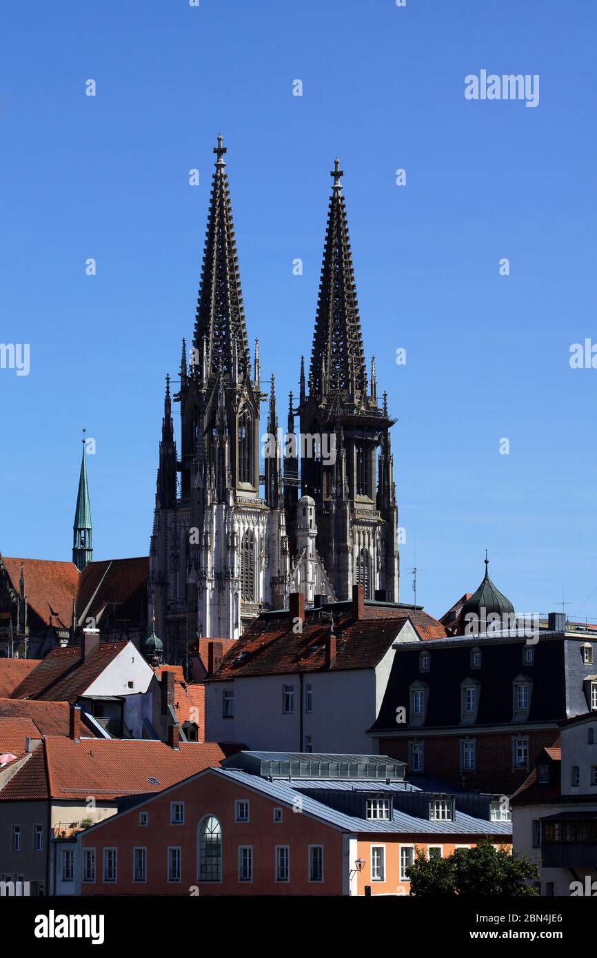 Regensburg cathedral hi-res stock photography and images - Alamy