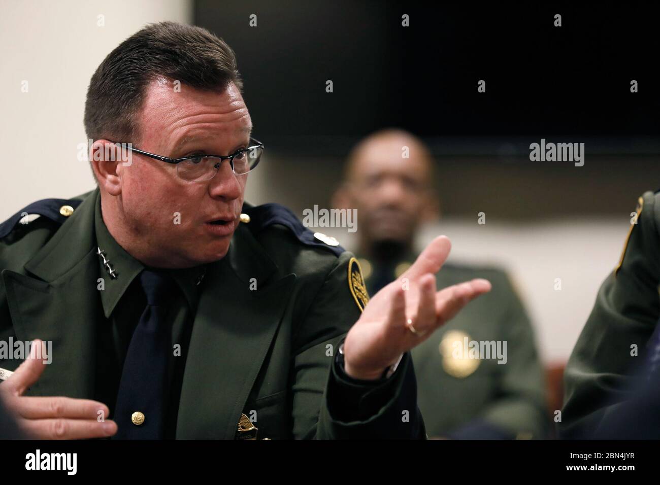 L border guard hi-res stock photography and images - Alamy