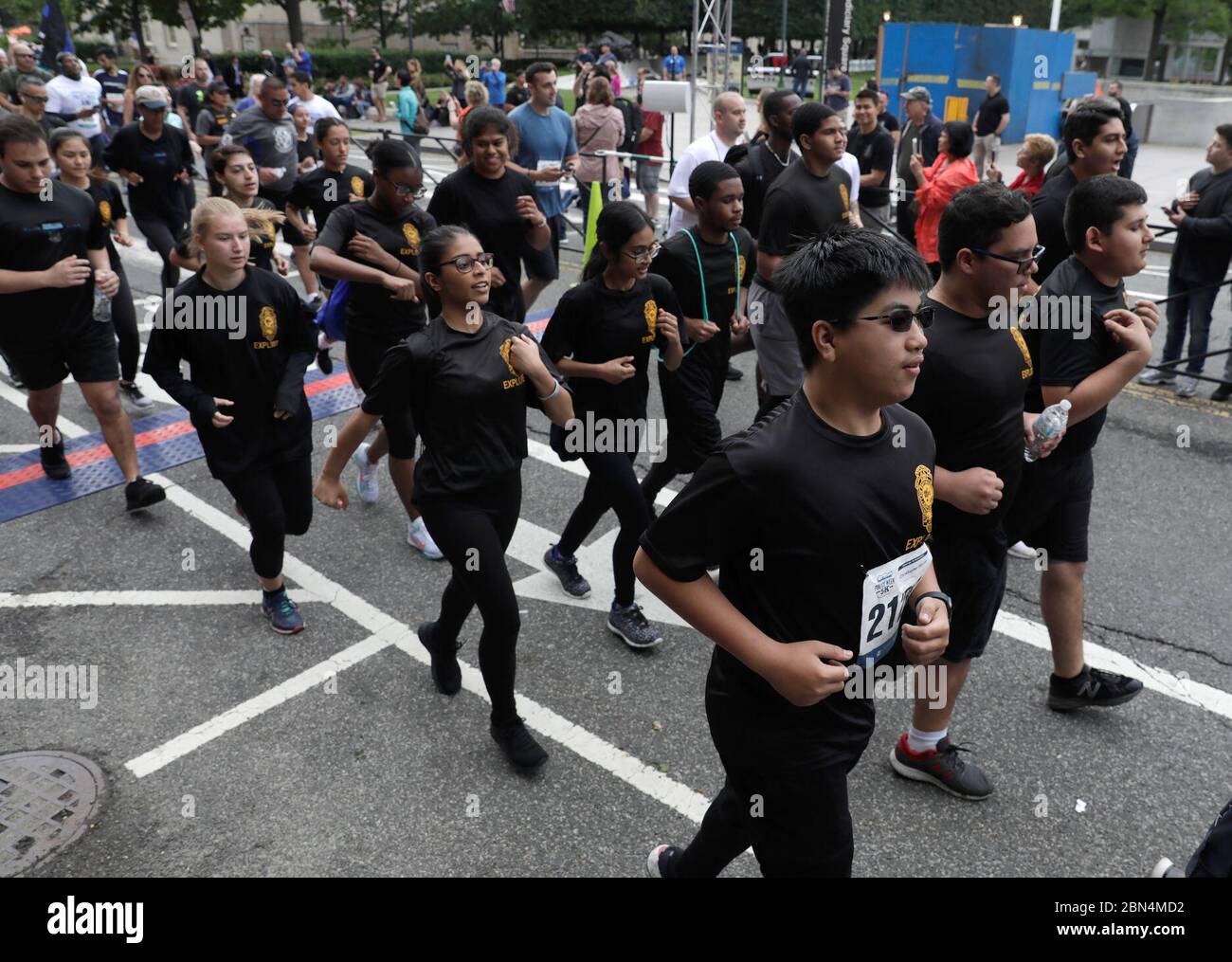 13th annual national police week 5k run hi-res stock photography and ...