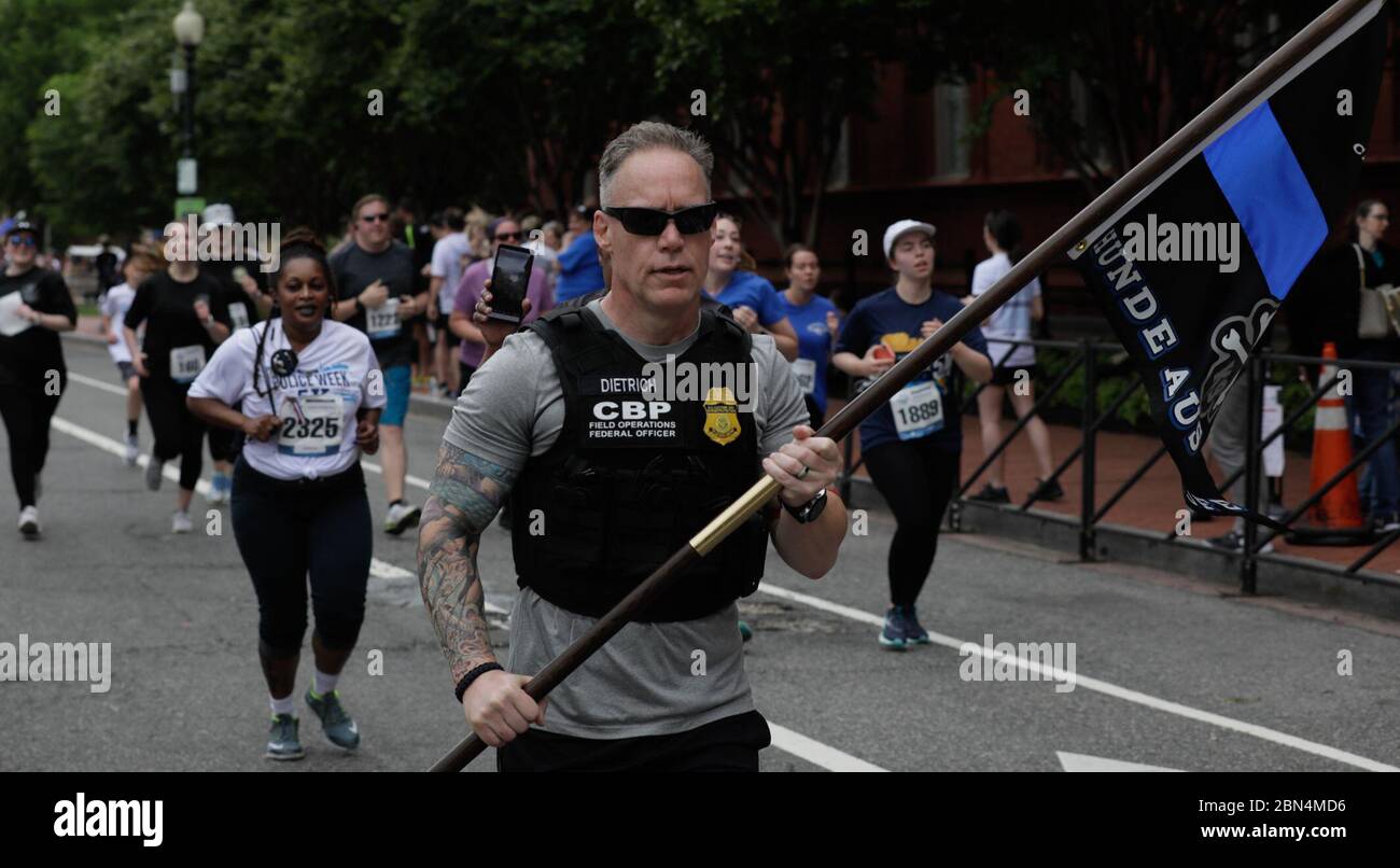 13th annual national police week 5k run hi-res stock photography and ...