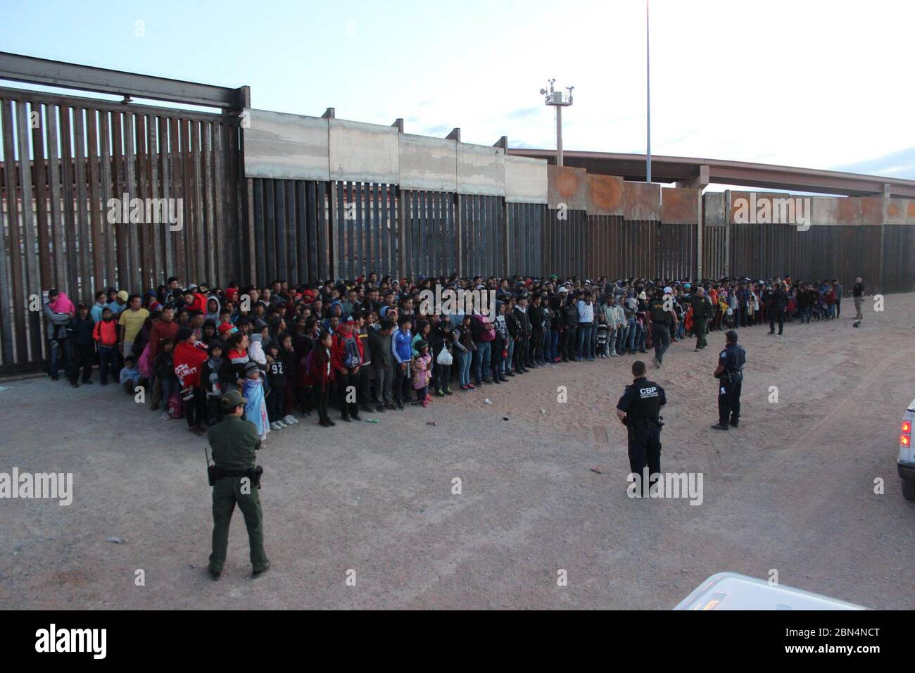 Border control agents us hi-res stock photography and images - Alamy