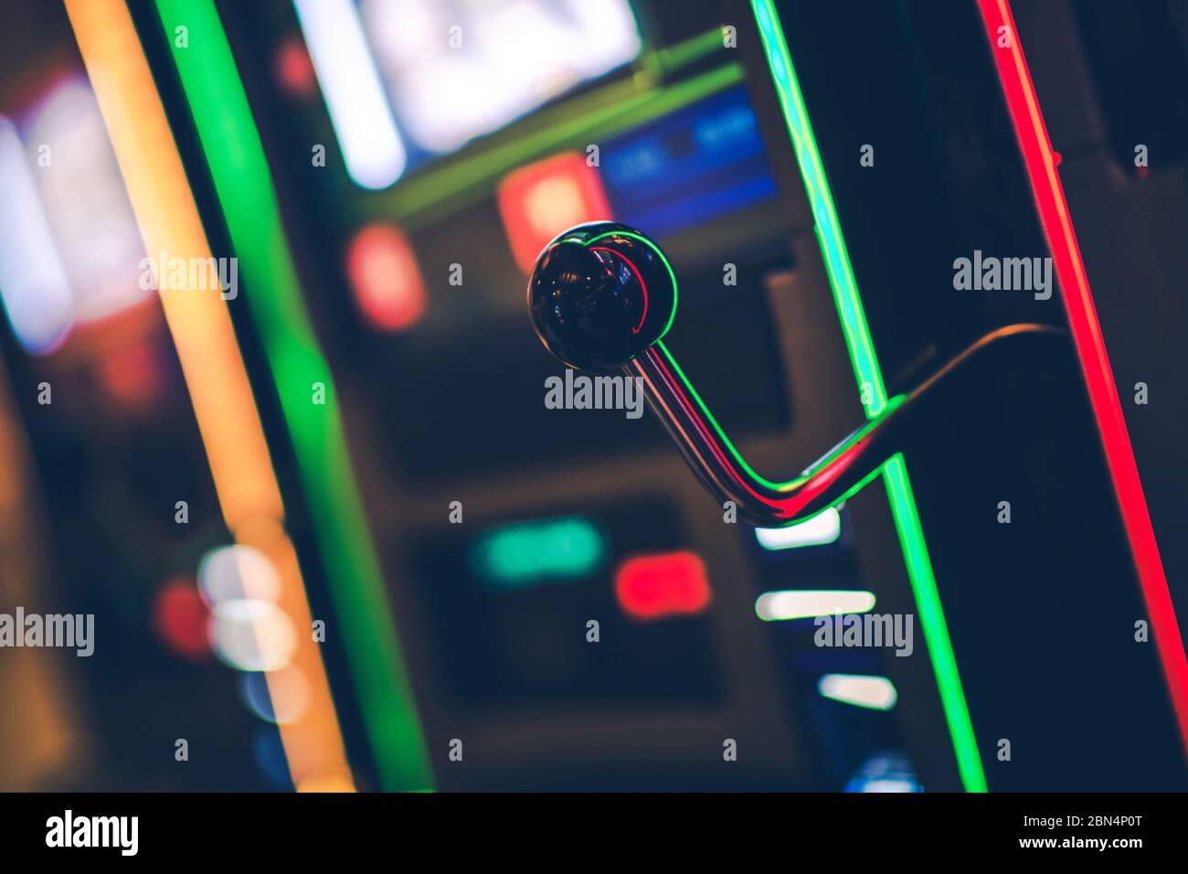 Old fashioned slot machine hi-res stock photography and images - Alamy