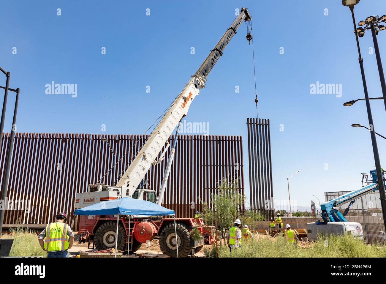 New 30 foot wall hi-res stock photography and images - Alamy