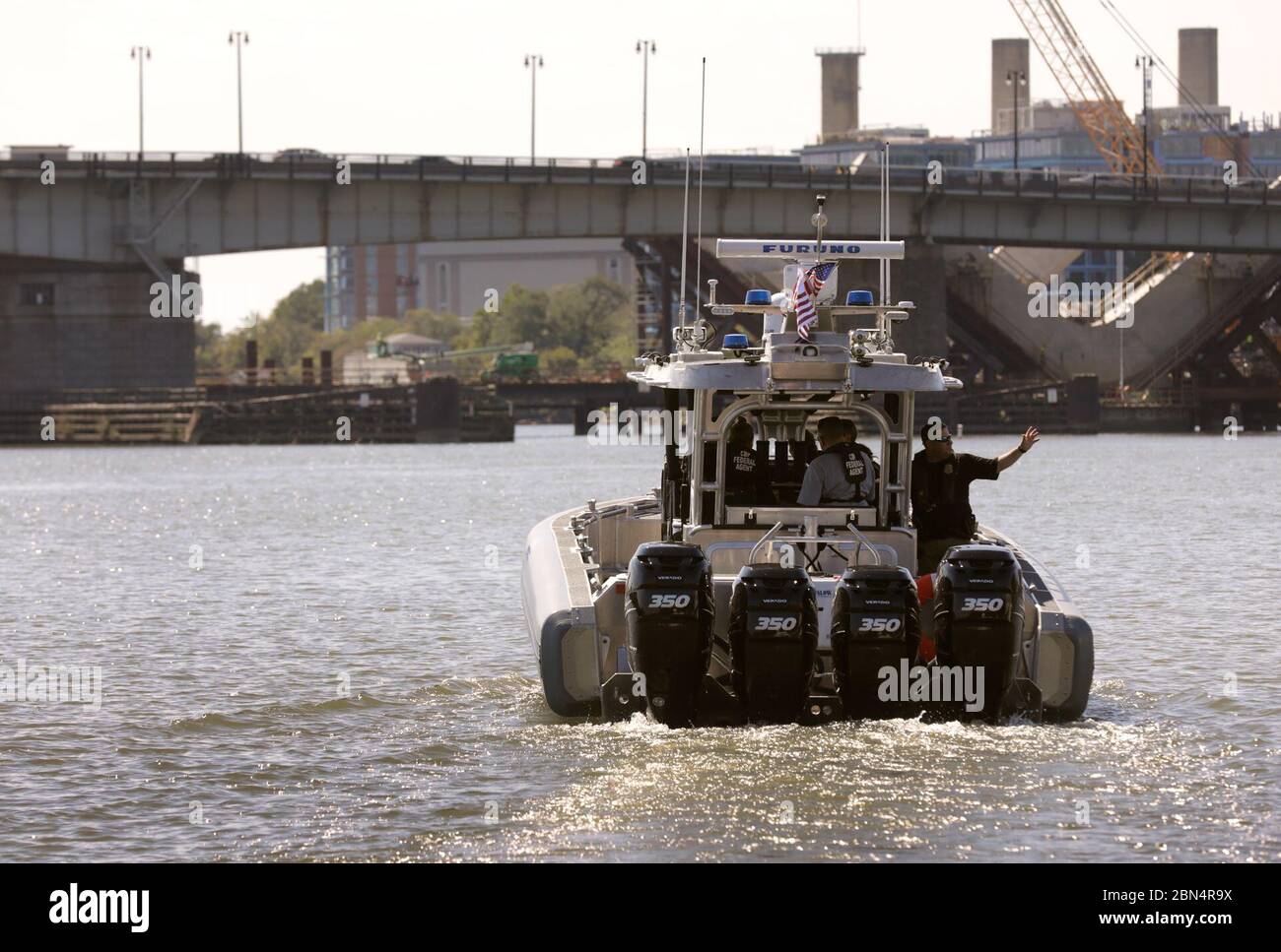 Dhs boat hi-res stock photography and images - Alamy