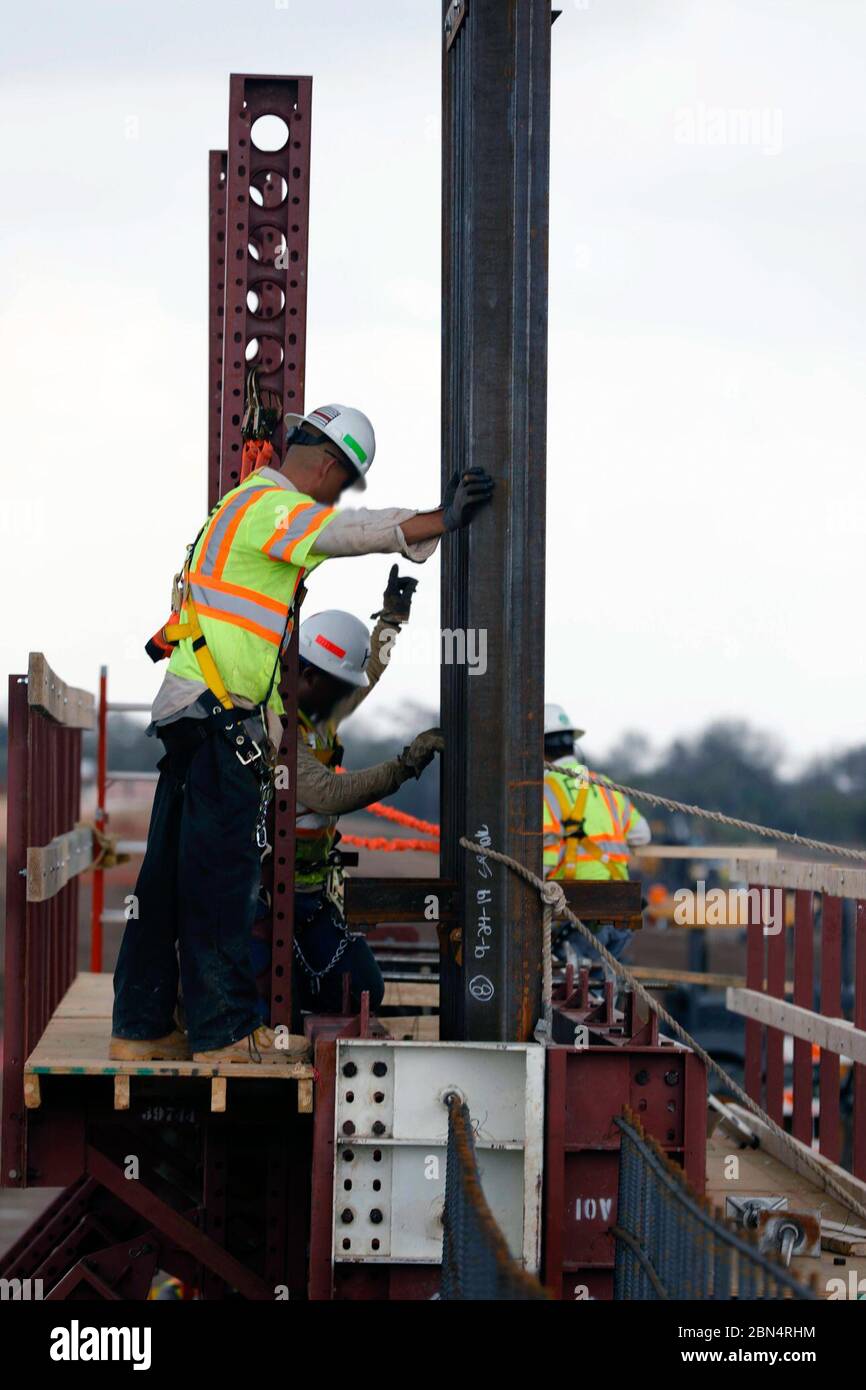 Levee workers hi-res stock photography and images - Alamy
