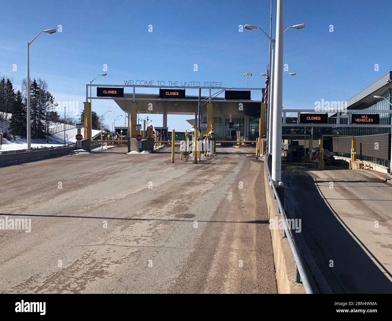 The sault ste marie international bridge hi-res stock photography and ...