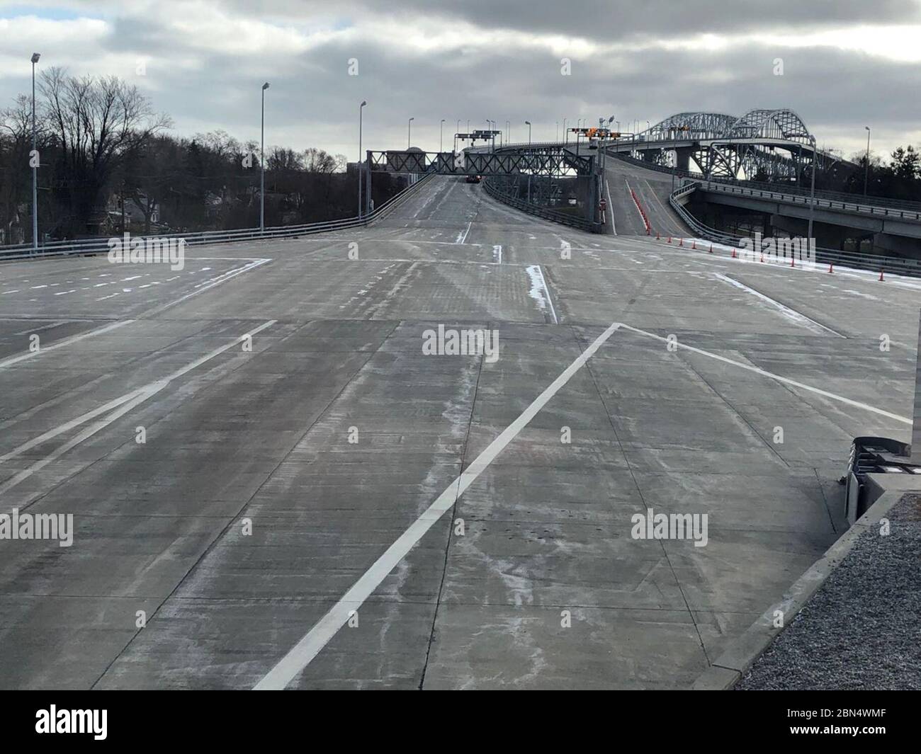 Passenger processing hi-res stock photography and images - Alamy