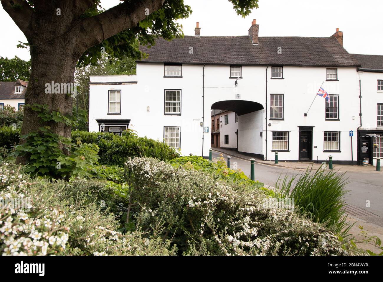 Houses surrounding the market square in Atherstone, North Warwickshire ...