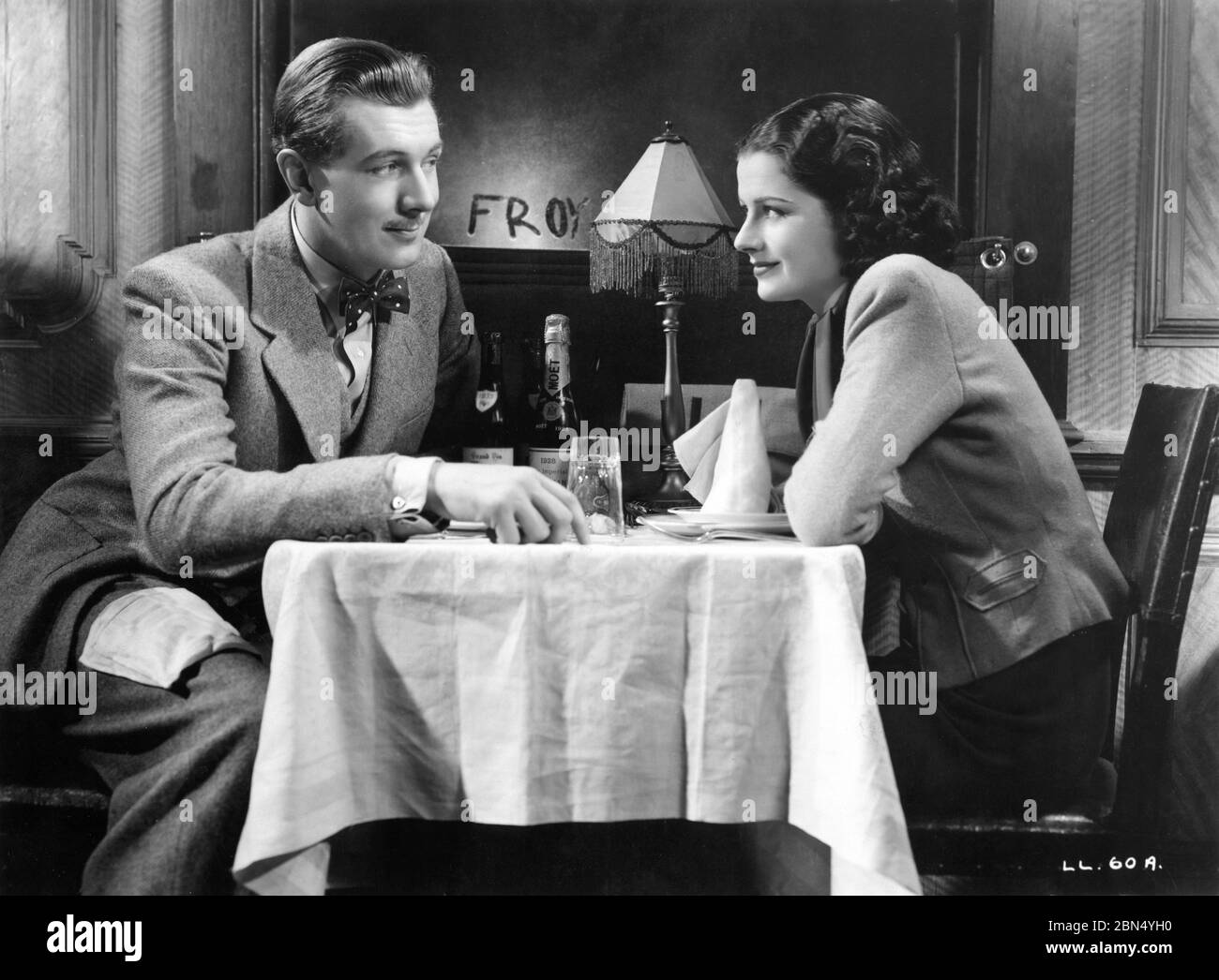 MICHAEL REDGRAVE and MARGARET LOCKWOOD in THE LADY VANISHES 1938 ...