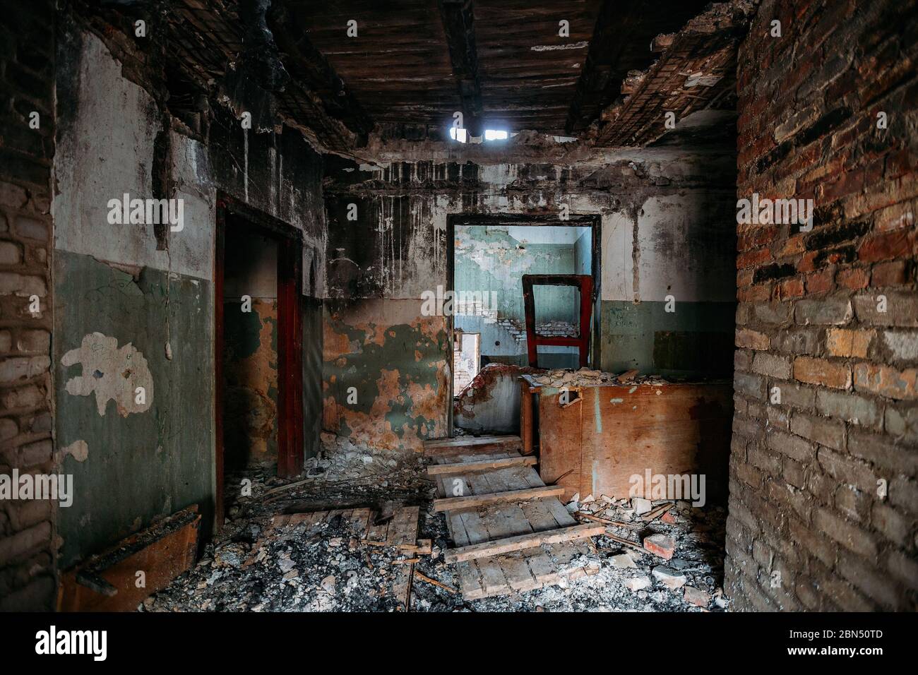 Burnt old house interior. Consequences of fire Stock Photo - Alamy