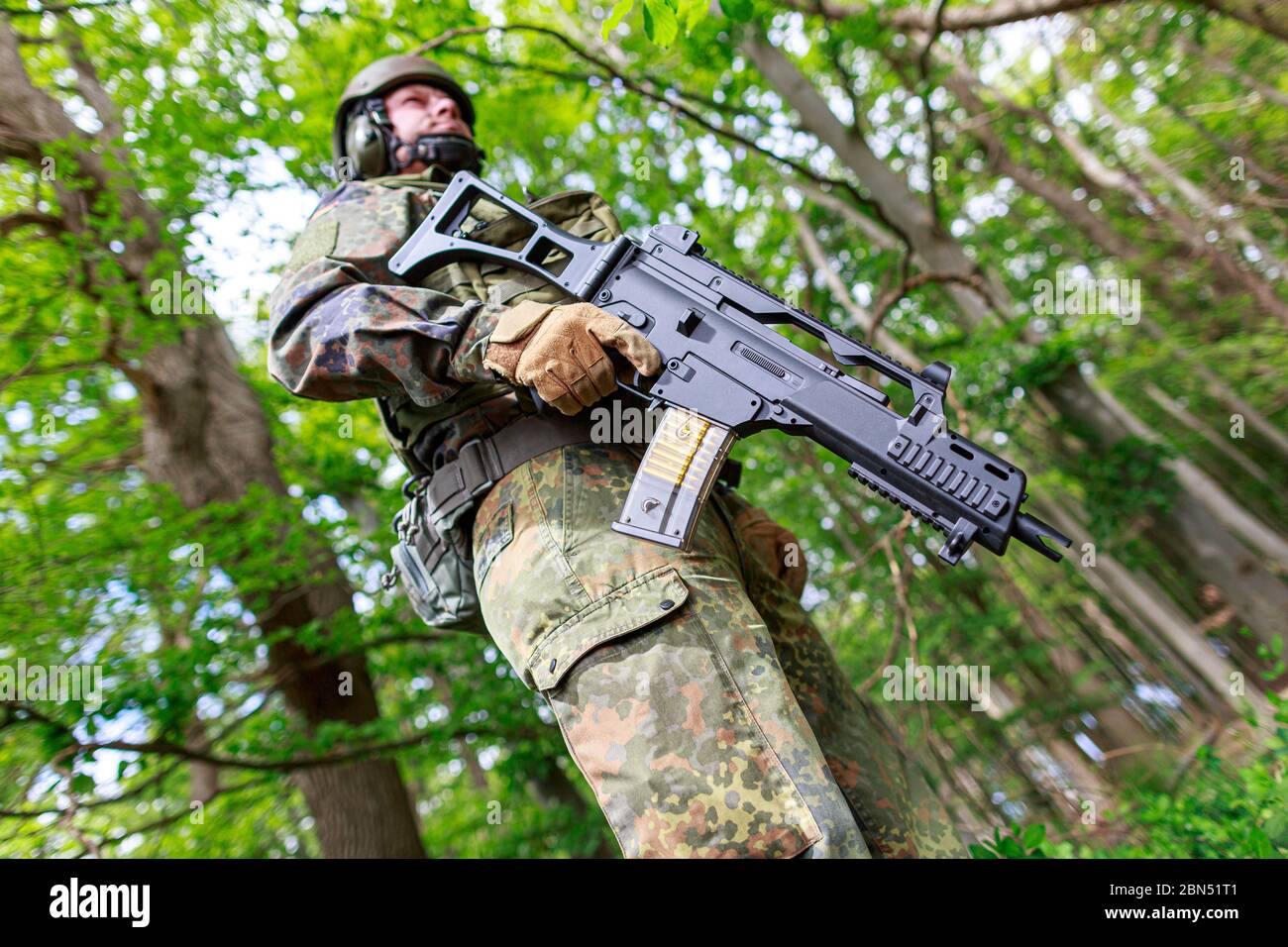 German soldier with a german assault rifle Stock Photo - Alamy