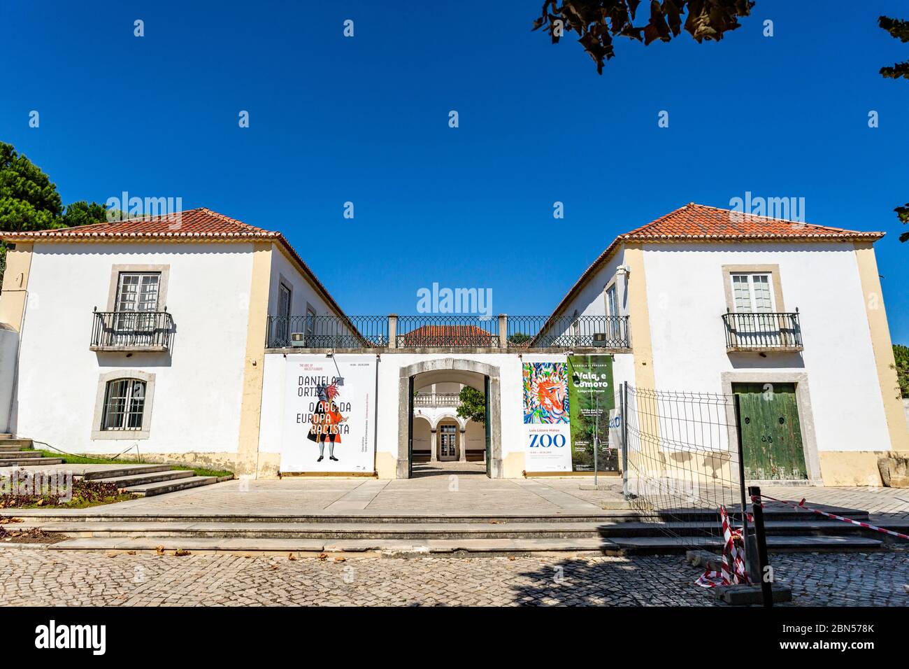 Facade of the Casa da Cerca, a palace built between the end of the 17th ...