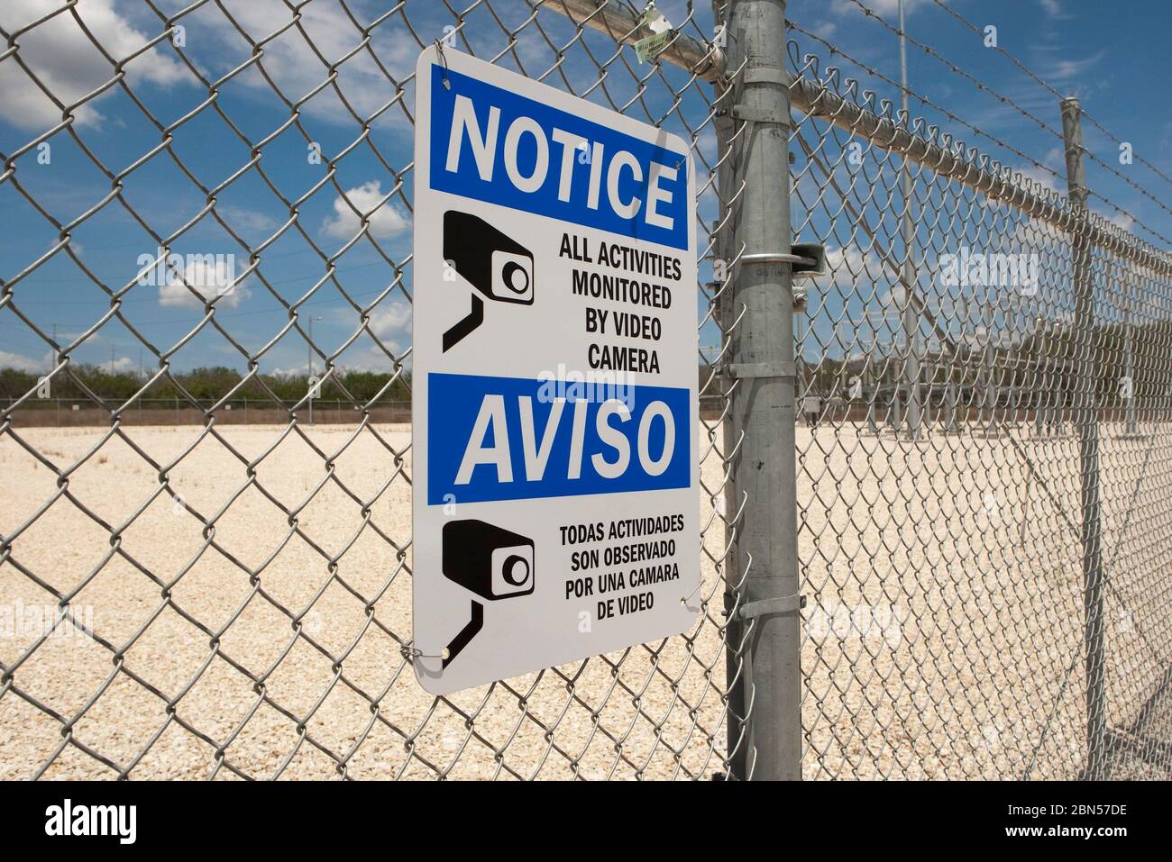 Surveillance Camera Sign In Spanish