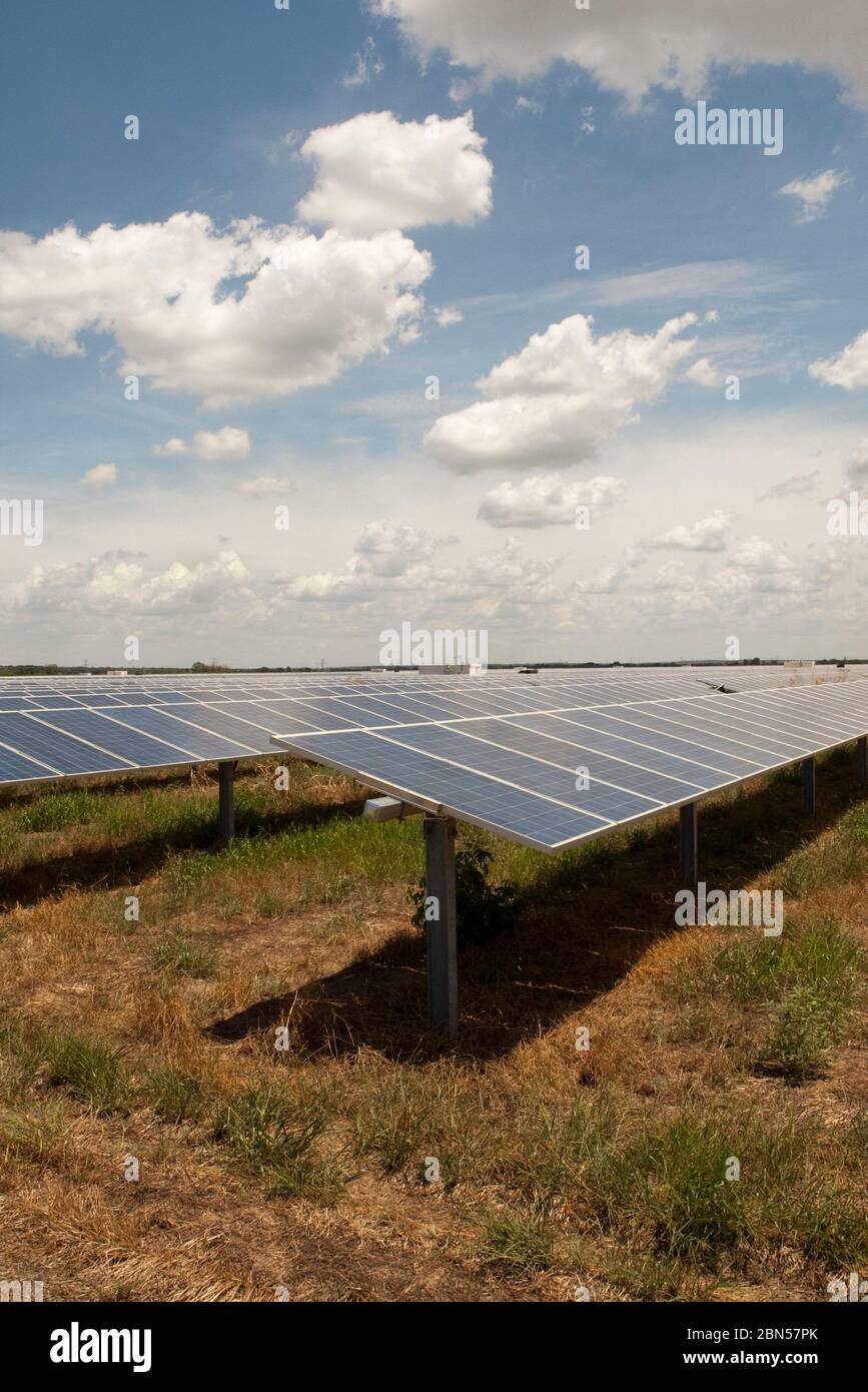 Webberville solar project hi-res stock photography and images - Alamy