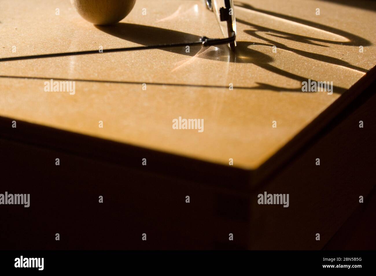 Light shining through glasses hi-res stock photography and images - Alamy