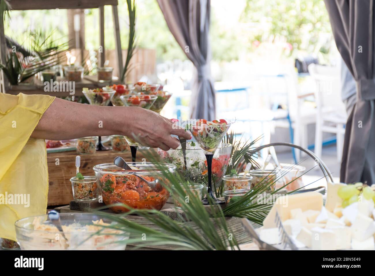 Luxury catering by the pool, food bloggers event, banquet, wedding ...