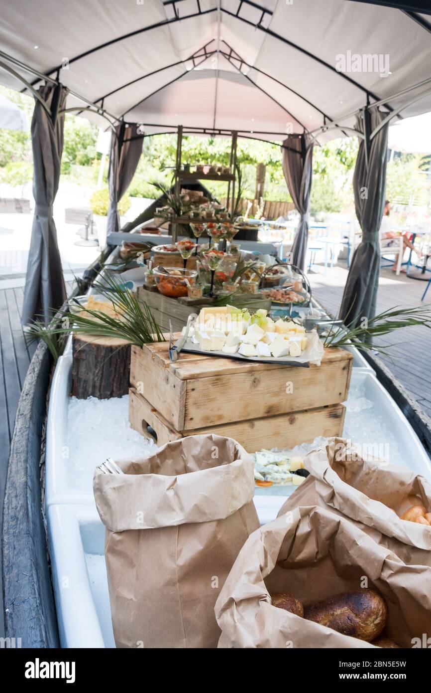 Luxury catering by the pool, food bloggers event, banquet, wedding ...