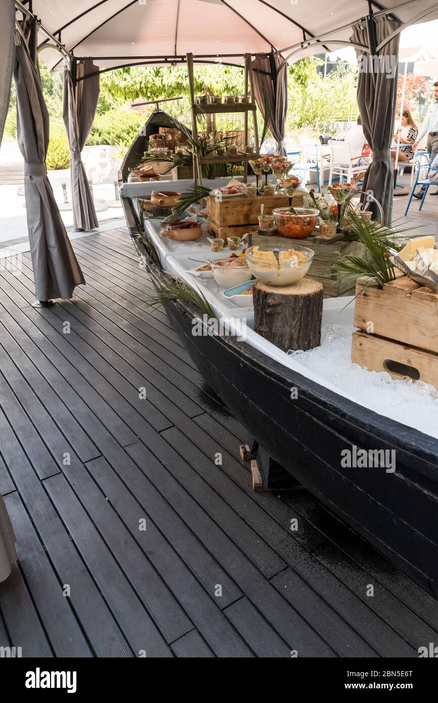 Luxury catering by the pool, food bloggers event, banquet, wedding ...