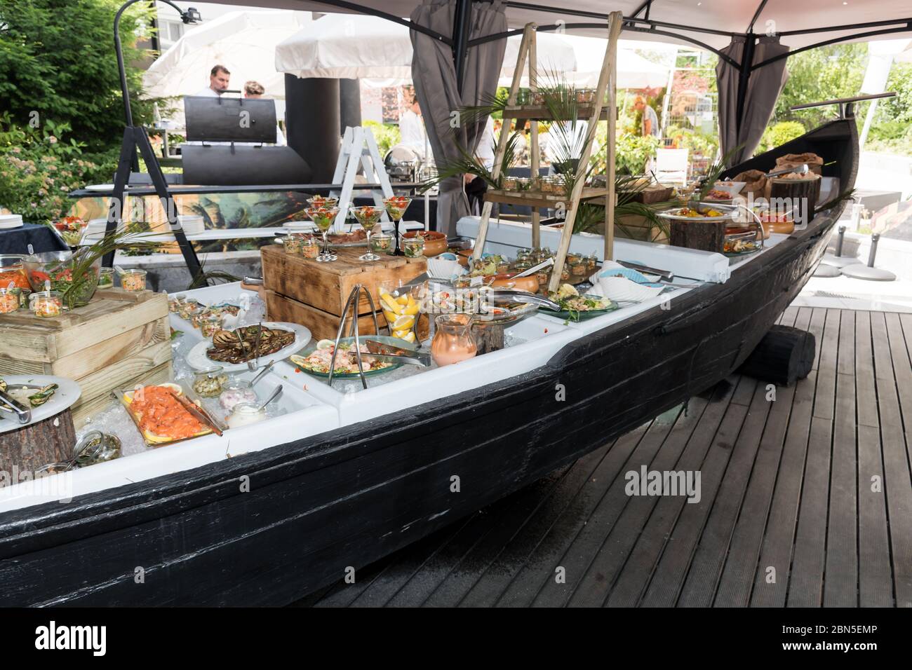 Luxury catering by the pool, food bloggers event, banquet, wedding ...