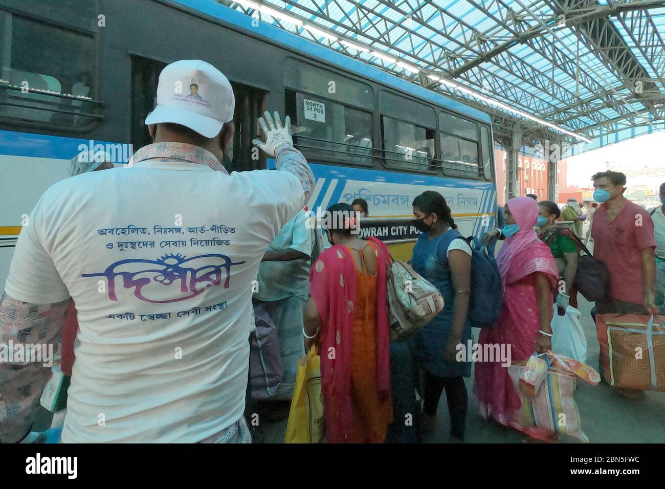 Howrah, India. 12th May, 2020. India: All the passengers are being ...