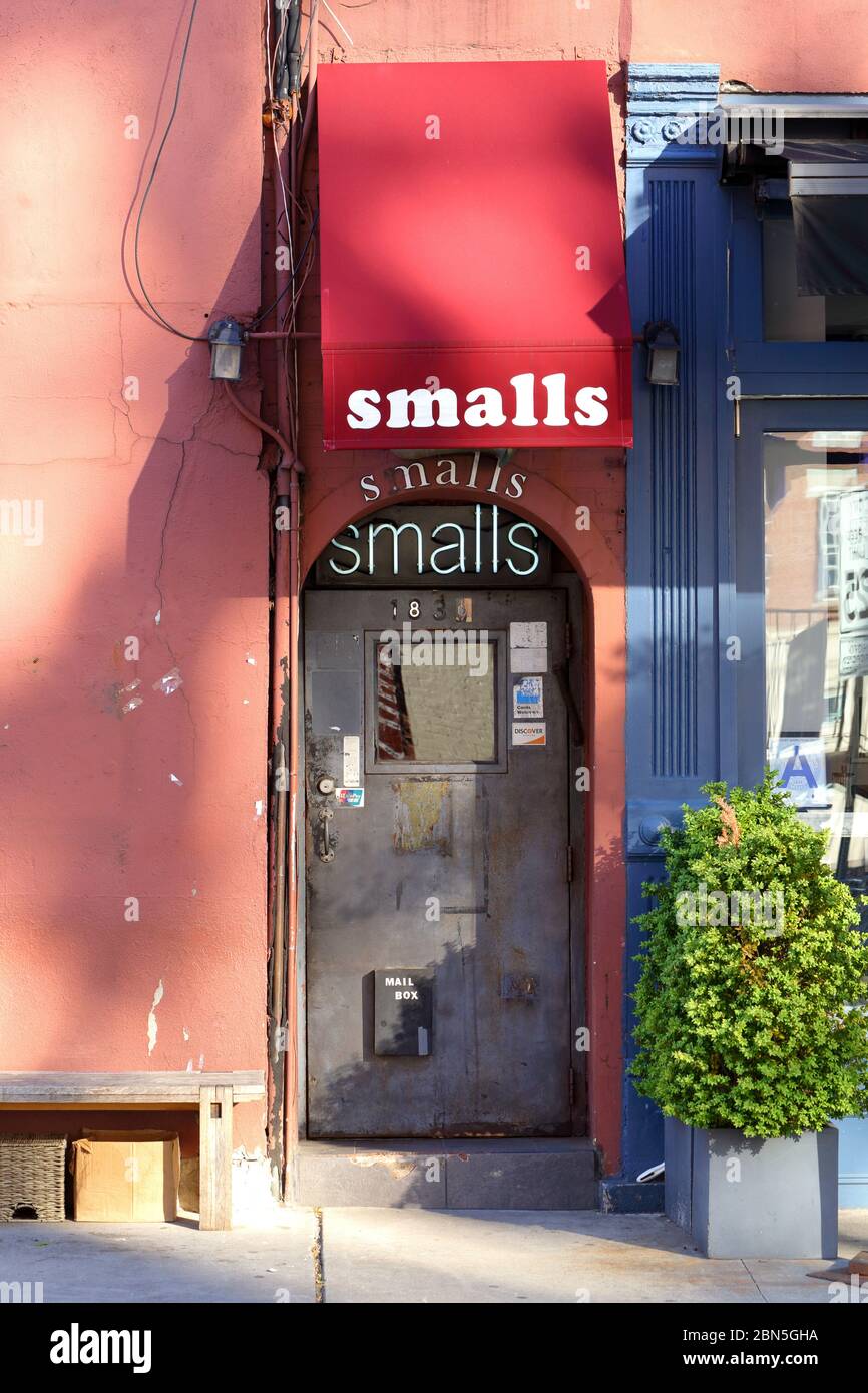 Smalls jazz club hi-res stock photography and images - Alamy