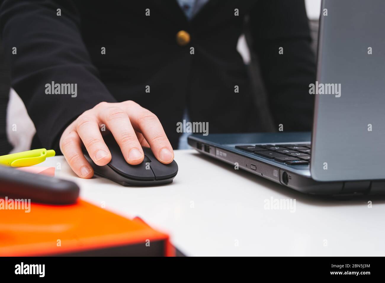 Remote accounting hi-res stock photography and images - Alamy