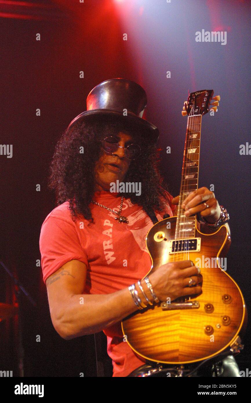 Slash Of Velvet Revolver perform at the 9:30 Club in Washington D.C ...
