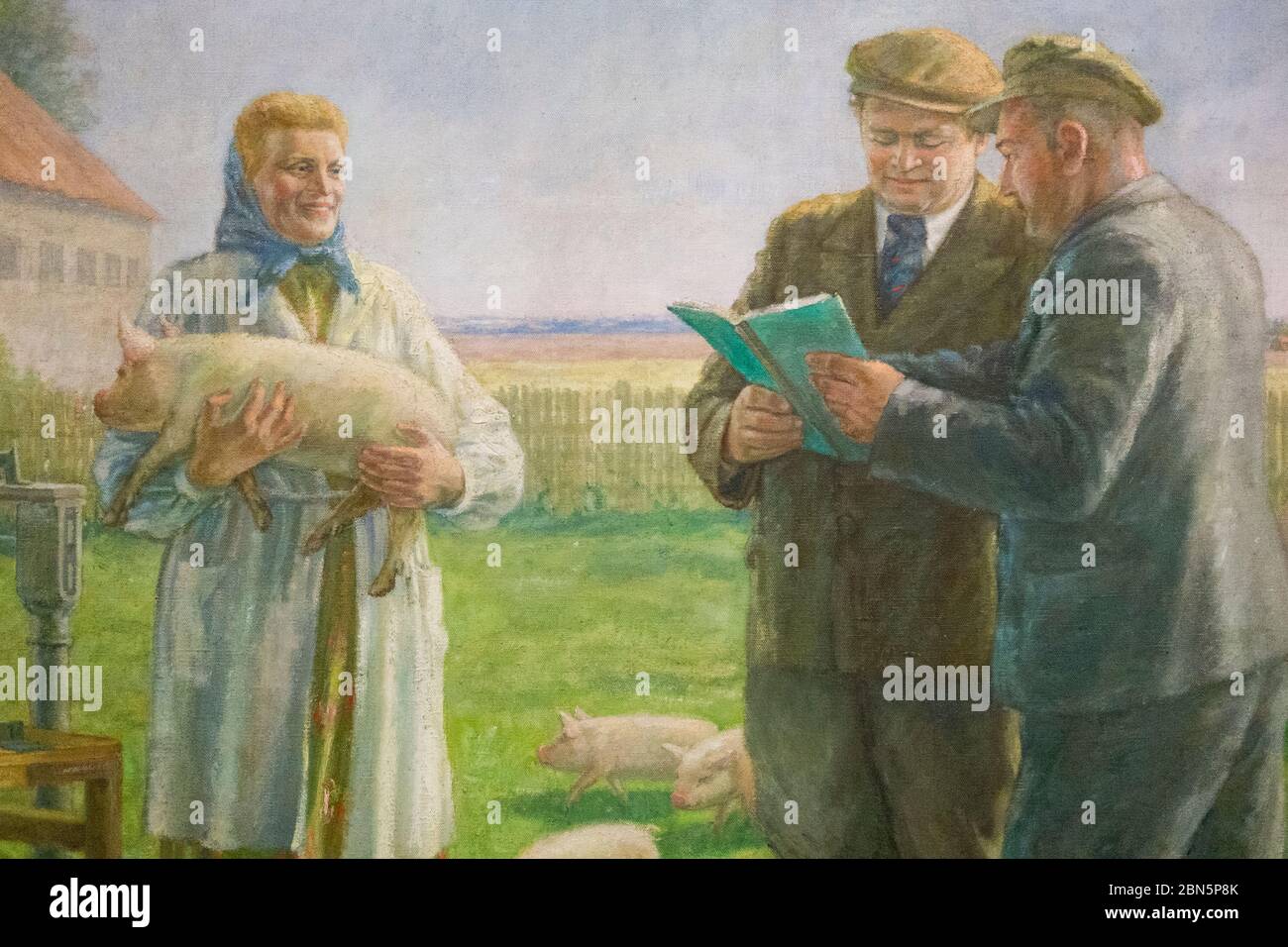 Communist painting hi-res stock photography and images - Alamy