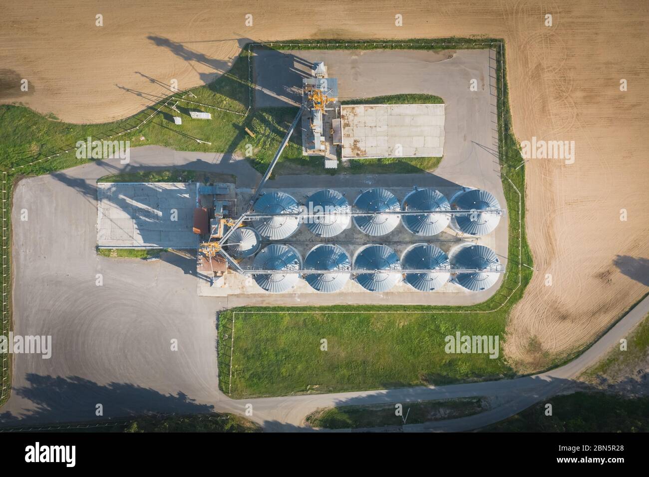 Granary with a top view. Agricultural technology for grain storage ...