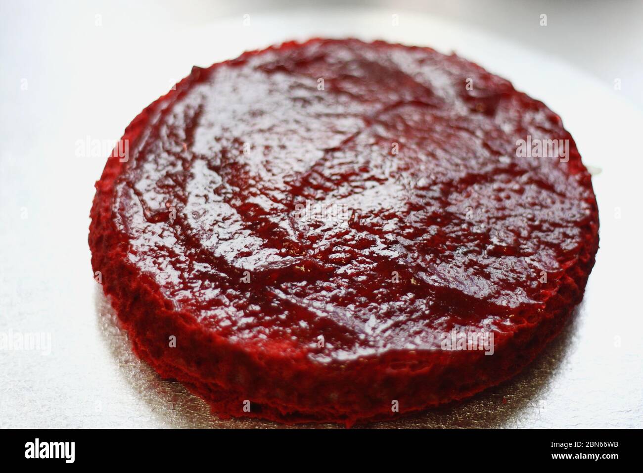 red velvet cake sponge ready to be dressed Stock Photo - Alamy