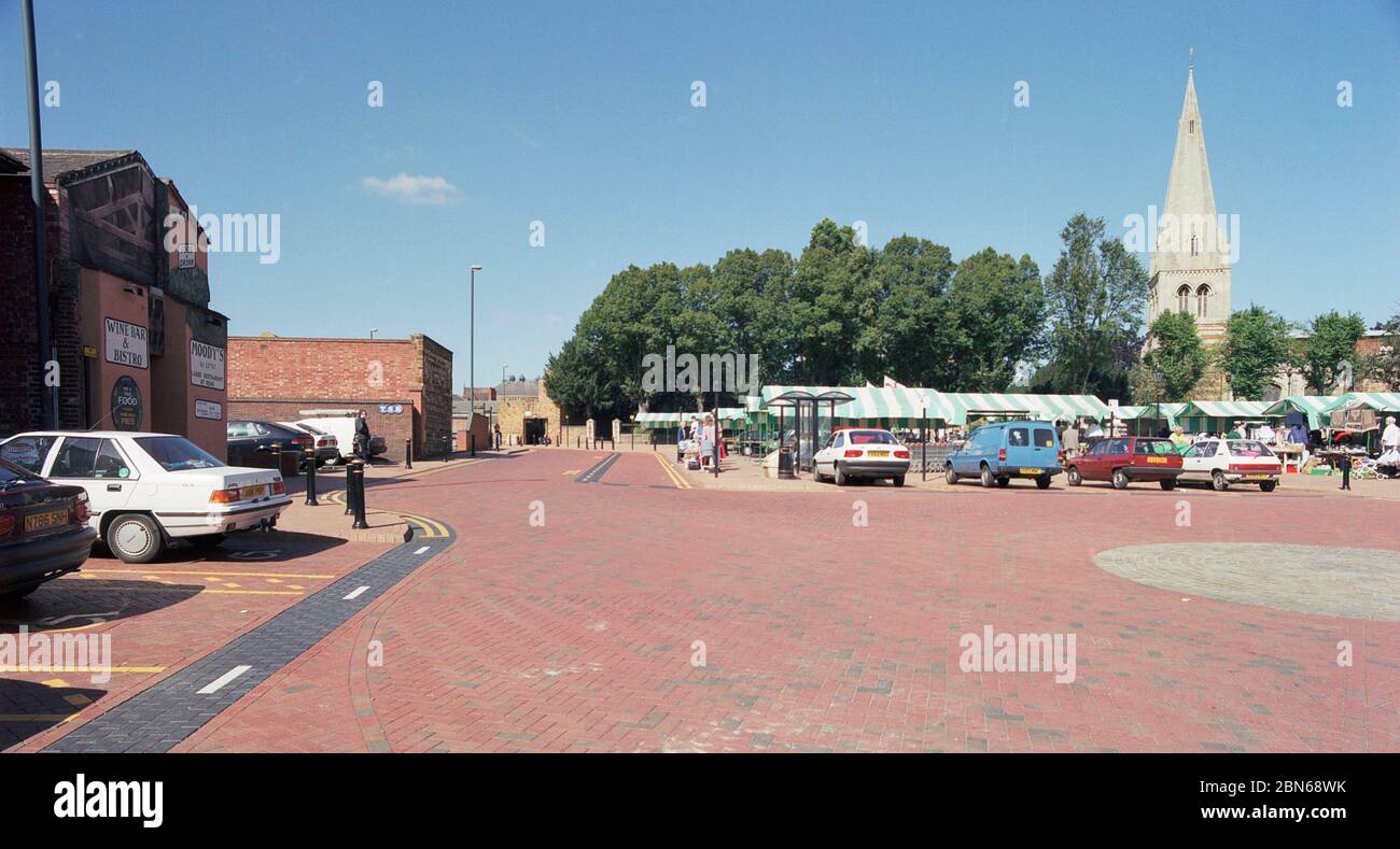 1997, shoppers in Wellingborough town centre, eastern England, UK Stock ...