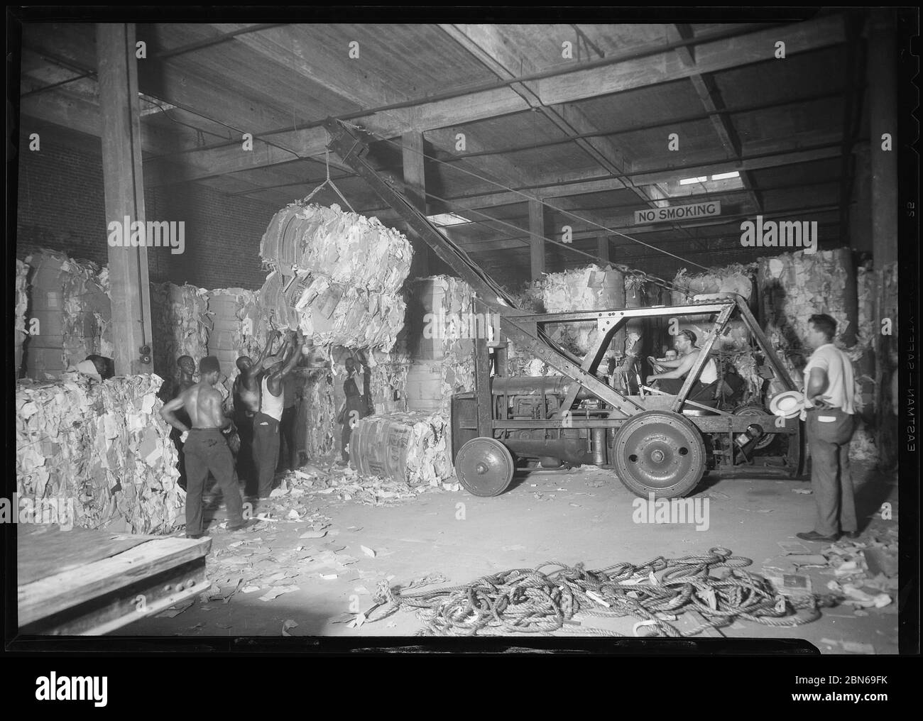 Historical longshoremen hi-res stock photography and images - Alamy