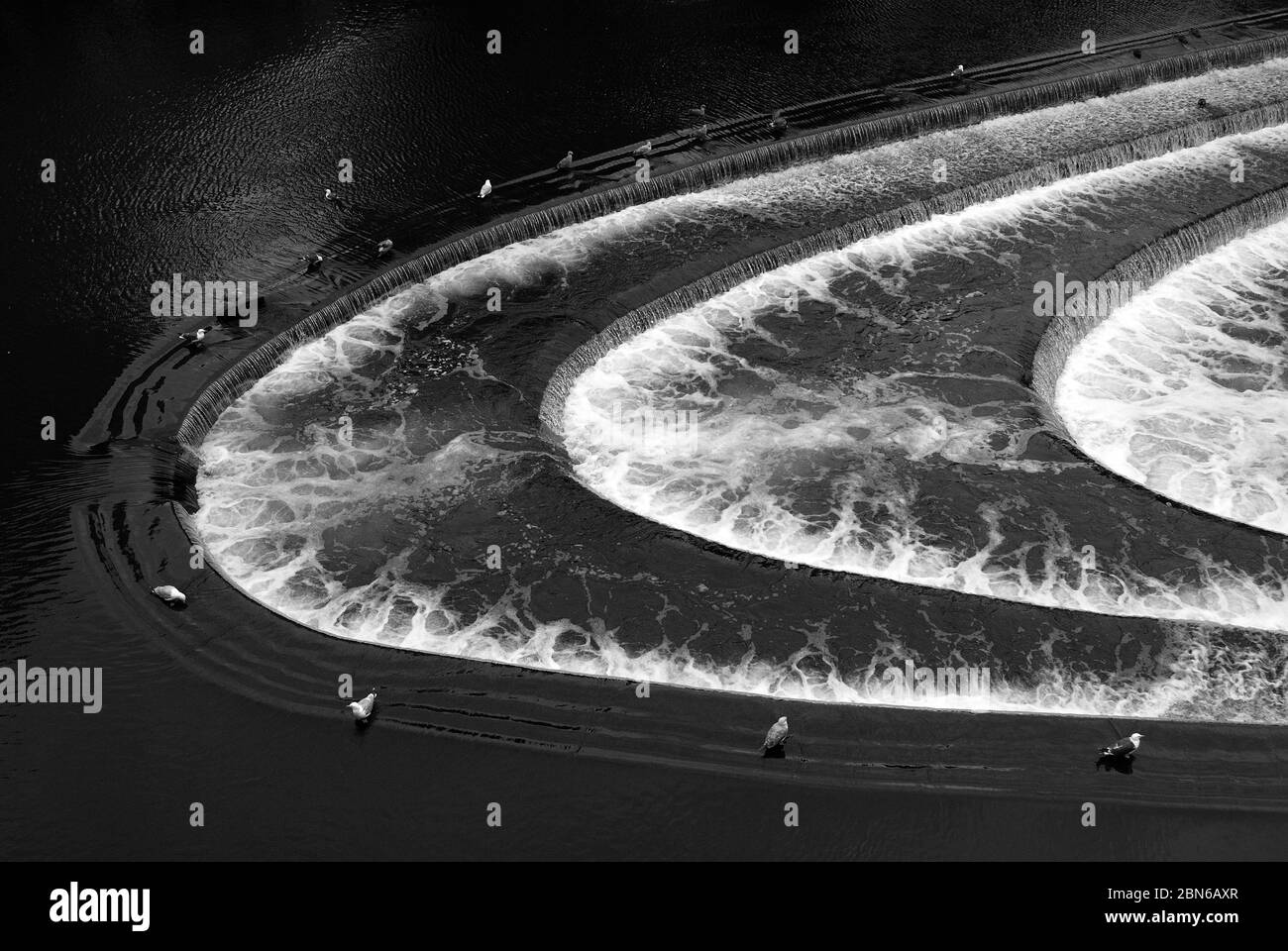 Curved weir Black and White Stock Photos & Images - Alamy