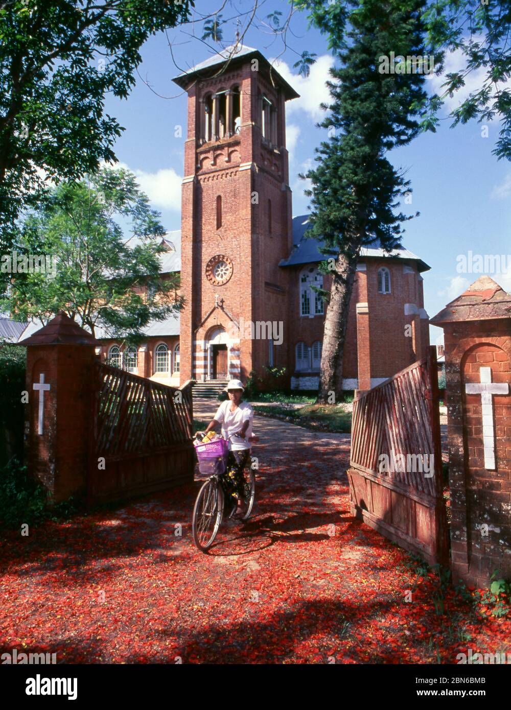 Pyin u lwin church hi-res stock photography and images - Alamy