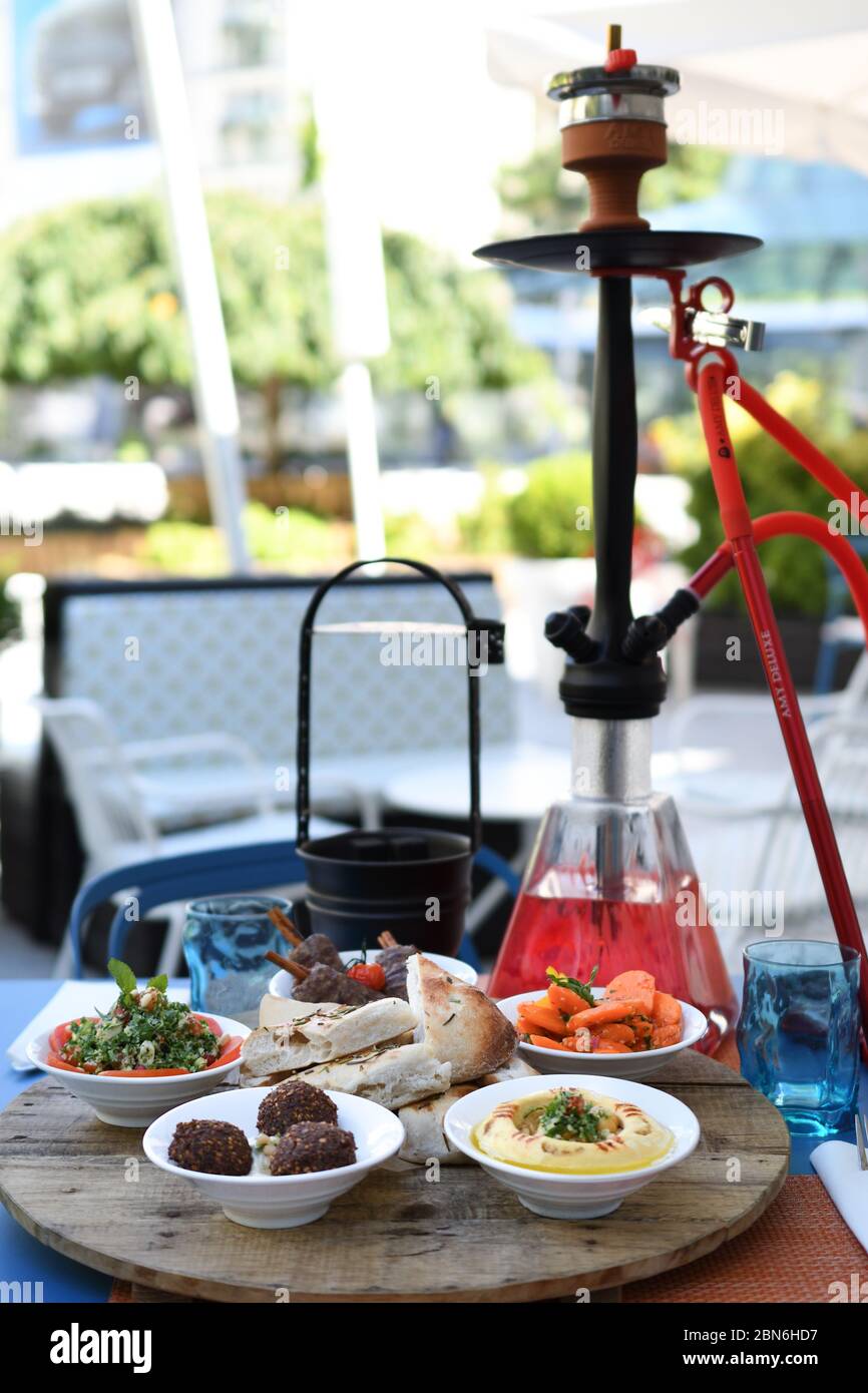 Hookah bar exterior hi-res stock photography and images - Alamy