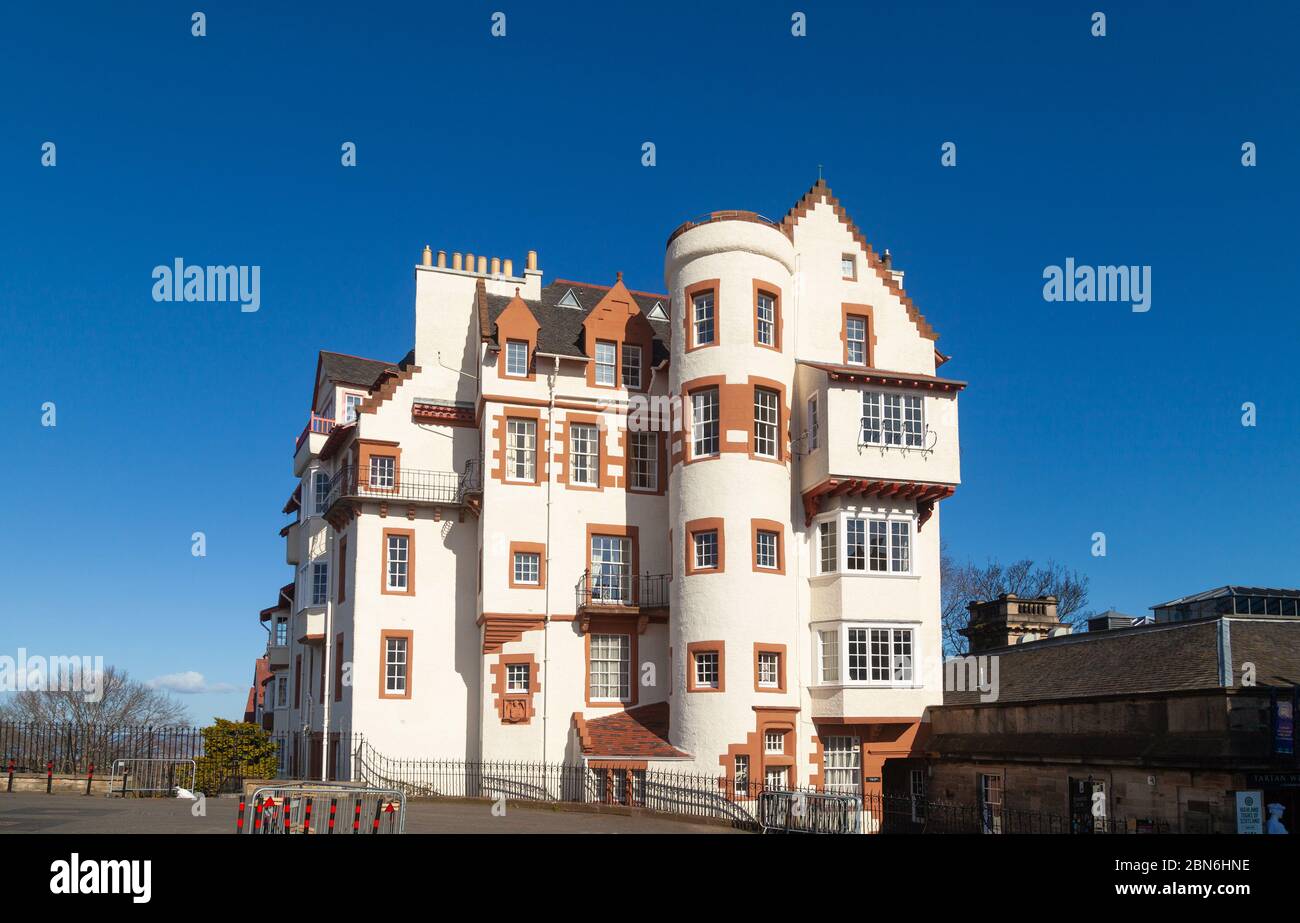 Whitewashed castle hi-res stock photography and images - Alamy