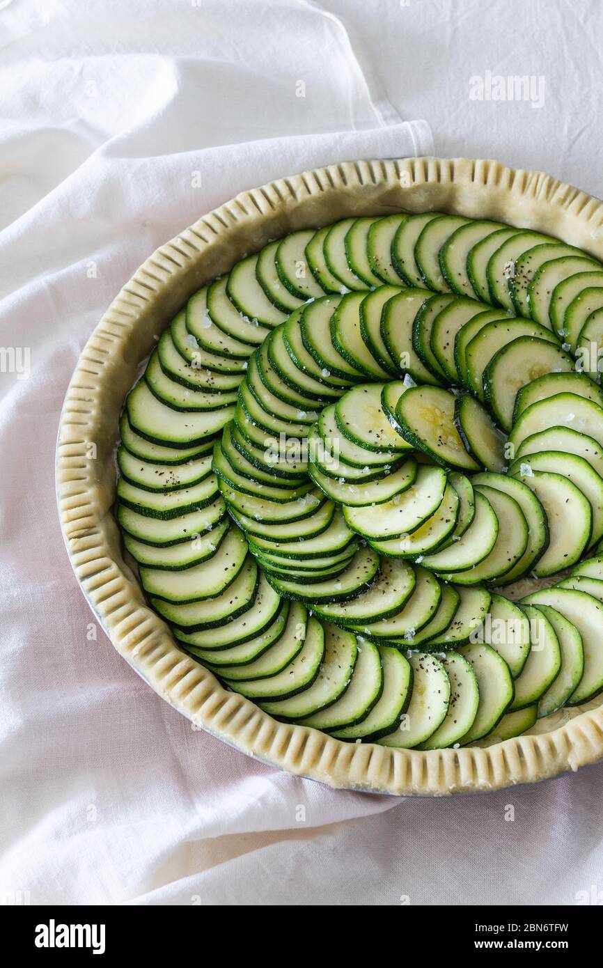 Courgette slices hi-res stock photography and images - Alamy