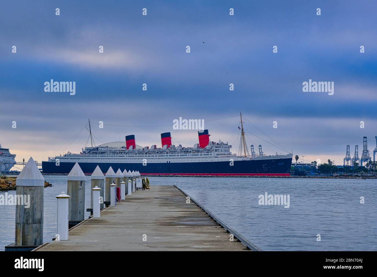 Queen Mary Down Pier Stock Photo - Alamy