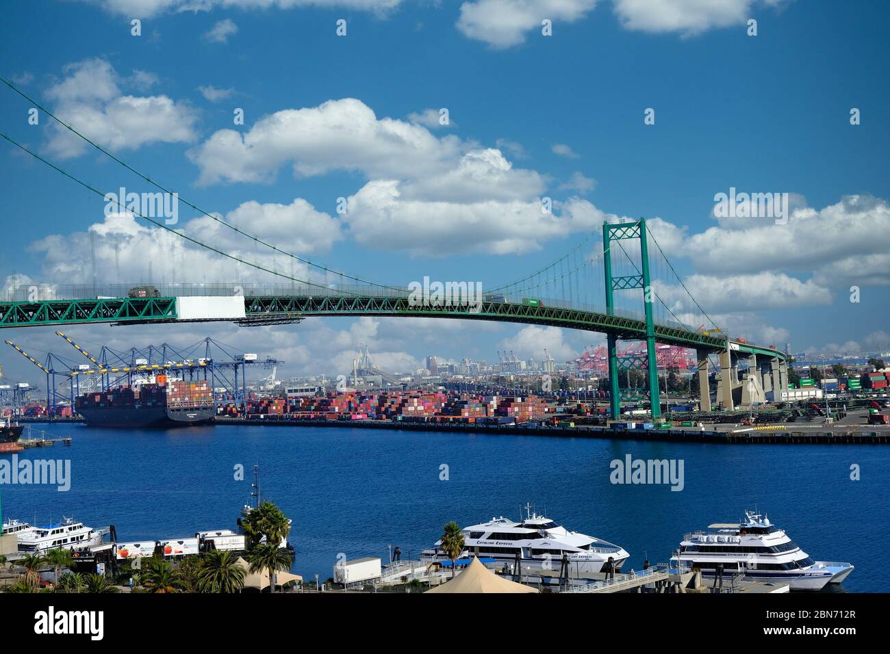 Vincent thomas bridge hi-res stock photography and images - Alamy