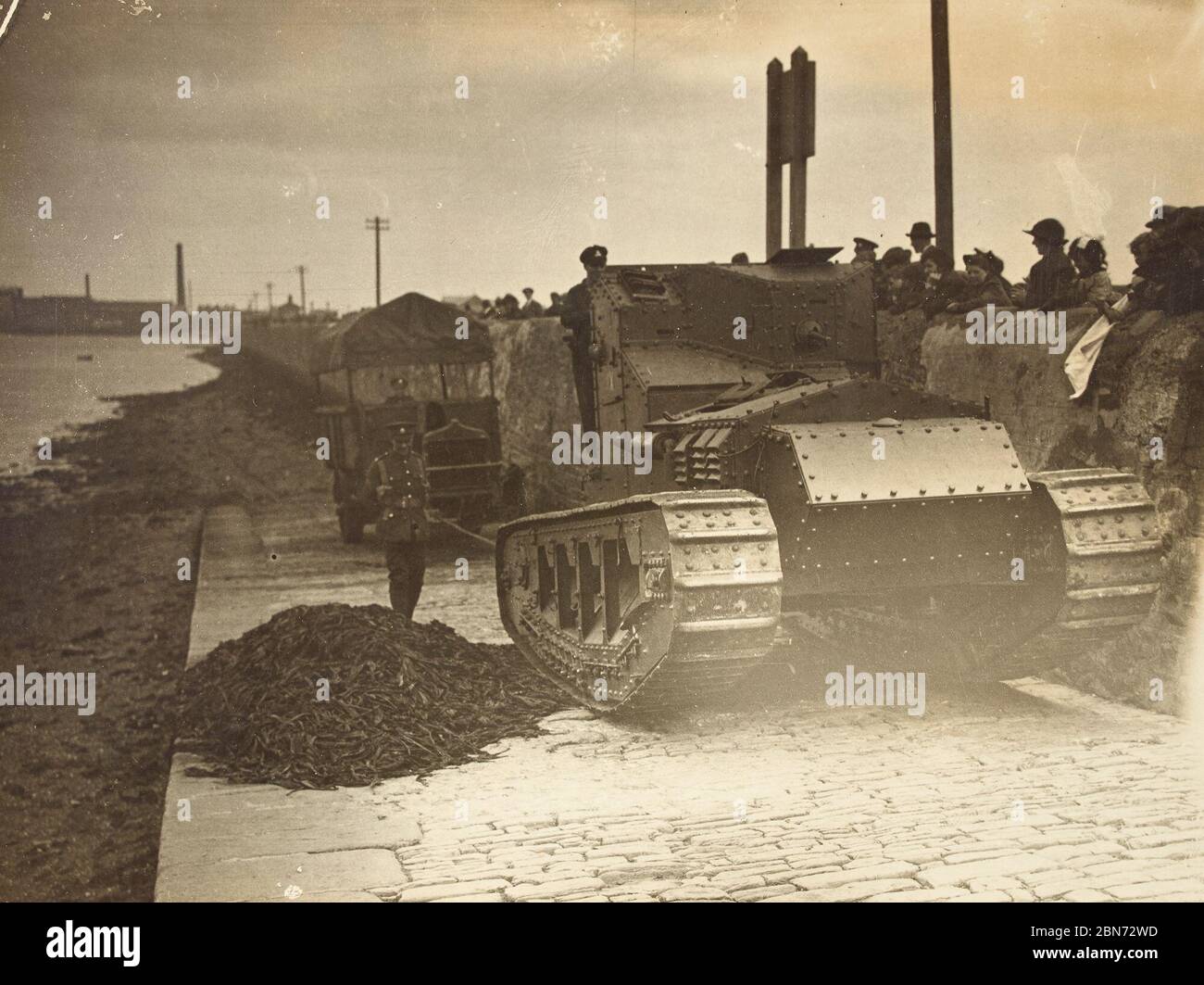 Vintage military tank truck hi-res stock photography and images - Alamy