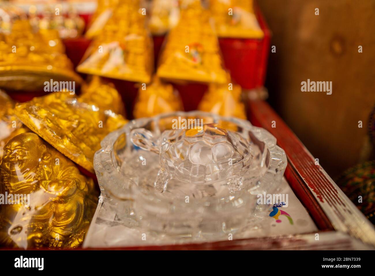 Tortoise shell material hi-res stock photography and images - Alamy