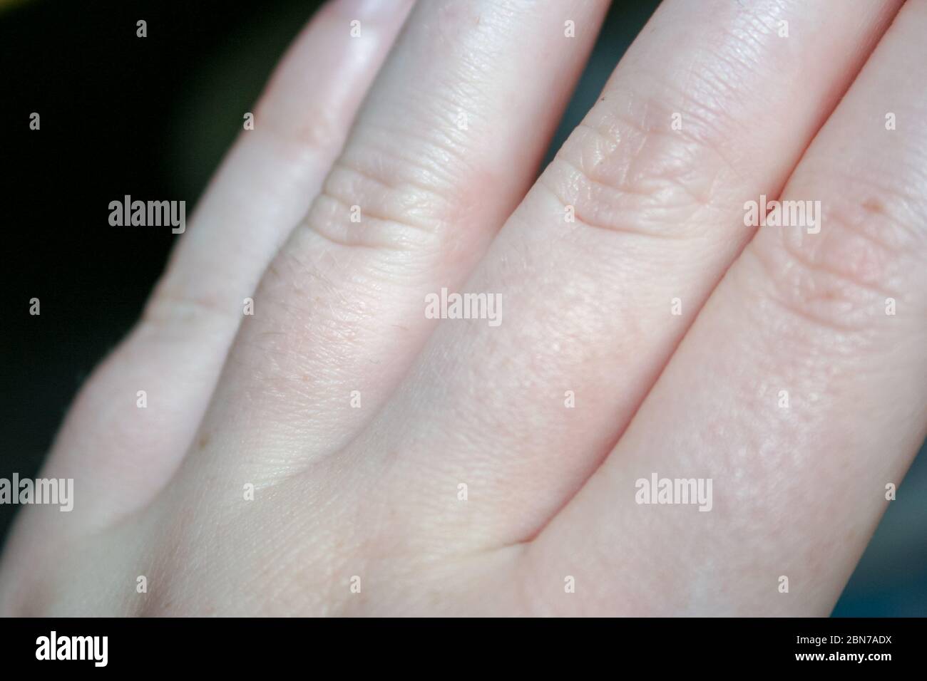 Middle finger left hand hi-res stock photography and images - Alamy