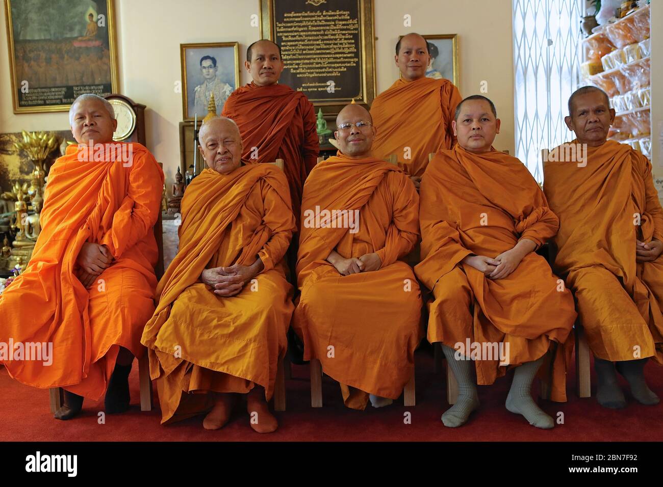 Wat Buddhapadipa ,Temple in London It was the first Buddhist temple to ...