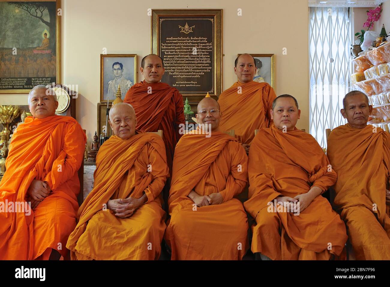 Wat Buddhapadipa ,Temple in London It was the first Buddhist temple to ...